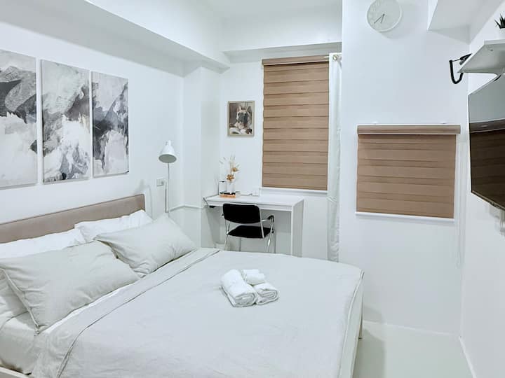 Studio Near Burnham W/ Fast Wi-fi | Frenchie Room - Baguio