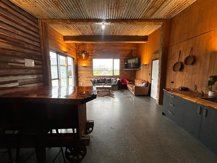 Rustic Barn | Heart Of Southland - Fiordland