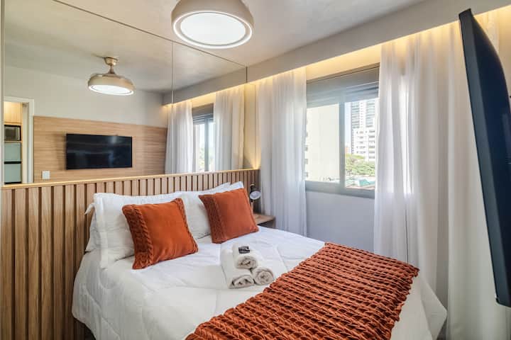 Apto Completo Na Faria Lima - Sao Paulo