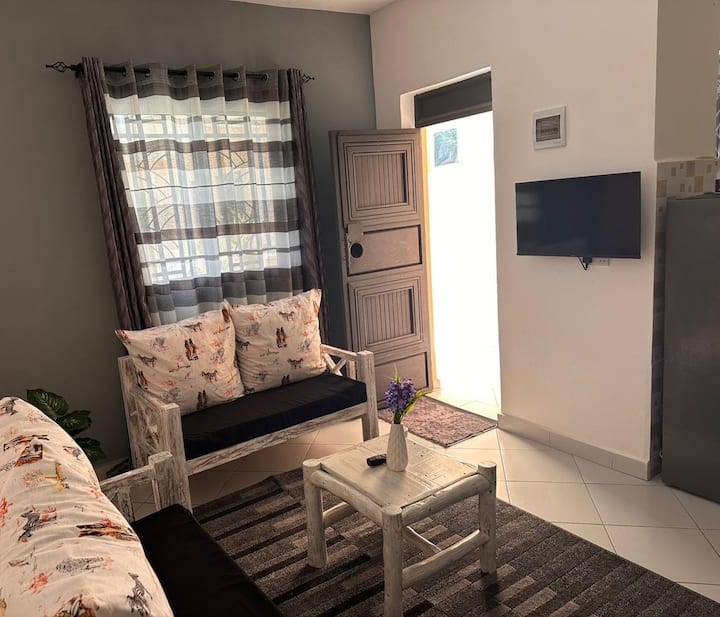 African Studio Bnb Near Safari Beach Hotel - Diani Beach