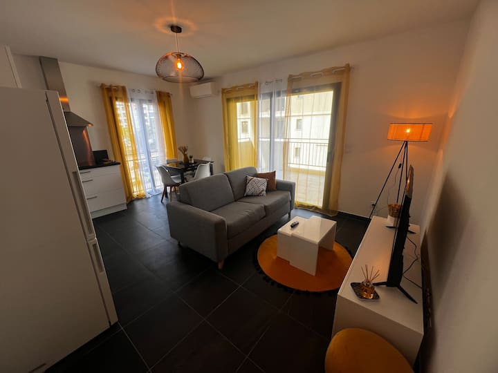 T2 Cosy A 5 Min De Bastia Avec Parking Sécurisé - Bastia