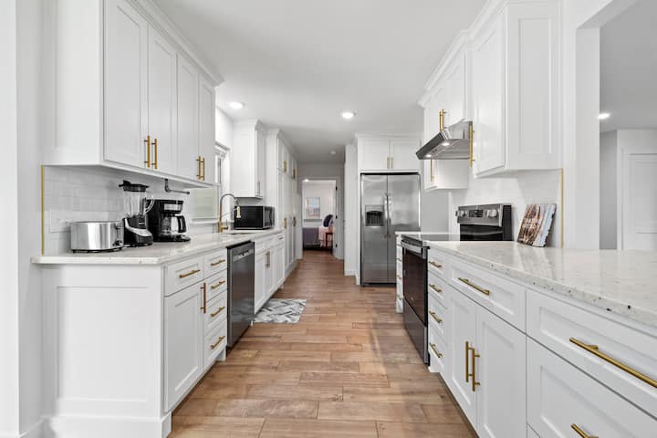 Green Acres District 4br/2ba - Tyler, TX