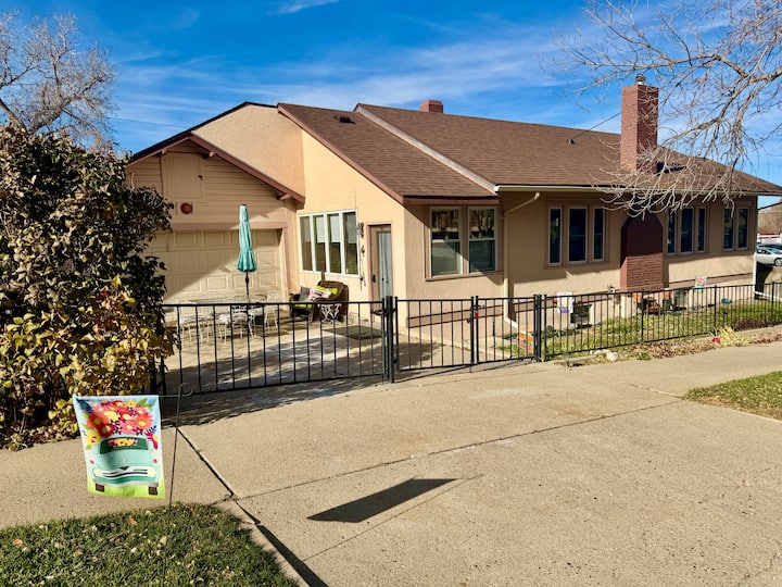 Spacious Vintage Getaway - キャスパー, WY