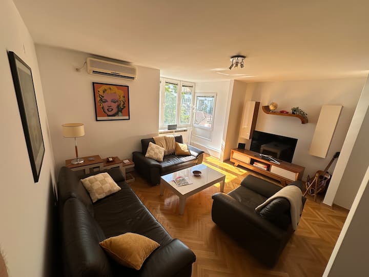 Cosy Apartment, City Centre. - スコピエ