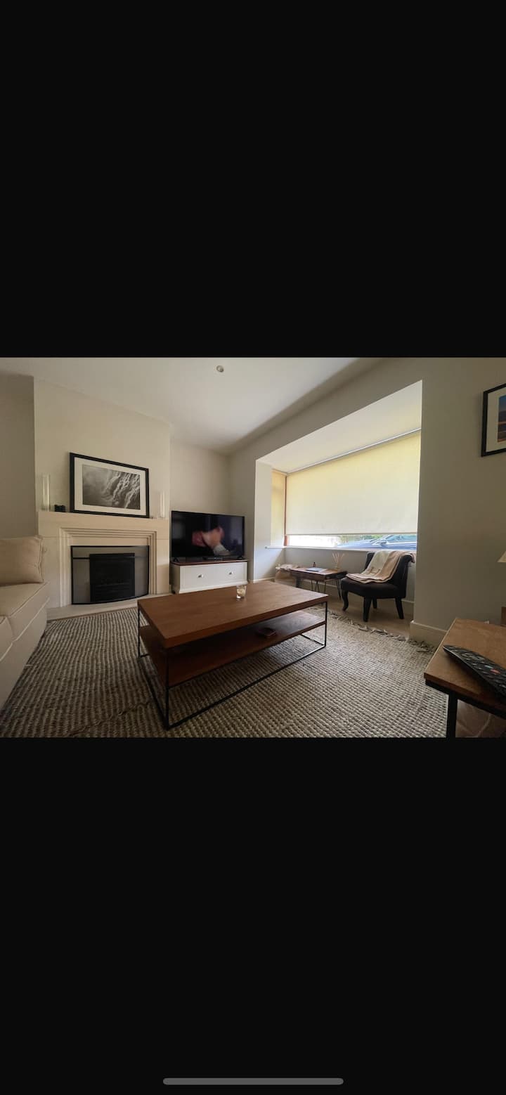 Stylish Salthill Stay - Sleeps 8 - アイルランド ゴールウェー