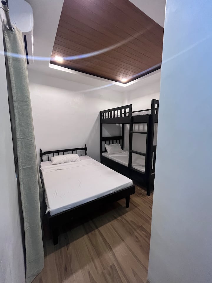 Jezette's Inn: Cozy And Steps Away To The Beach - Sipalay