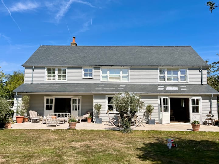 Family Home Near Goodwood - Chichester
