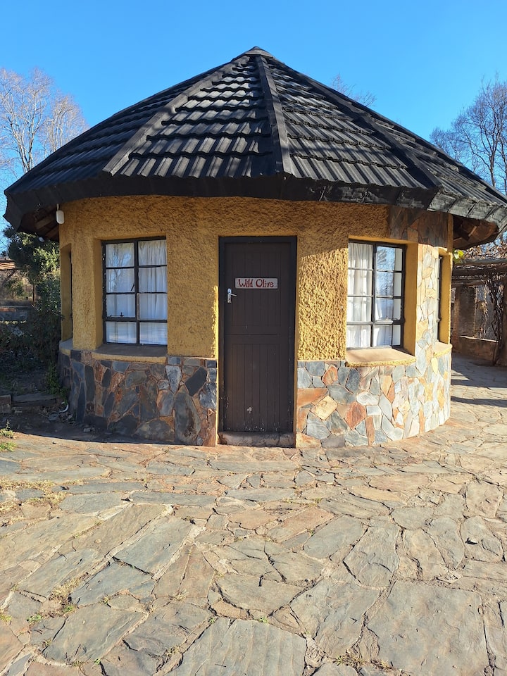Wild Olive Cottage - Magaliesburg