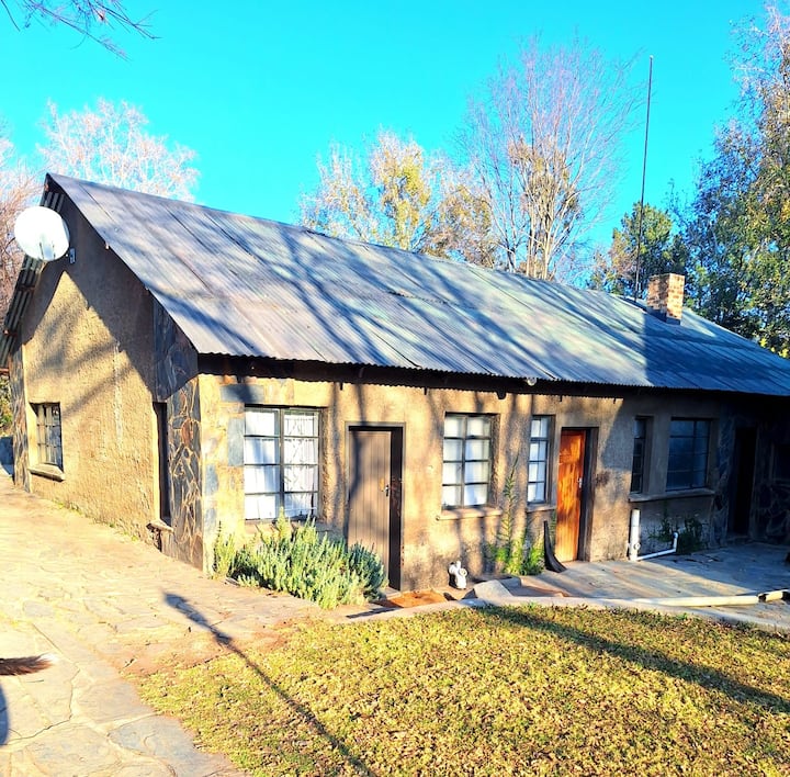 Ouhout Cottage - Magaliesburg