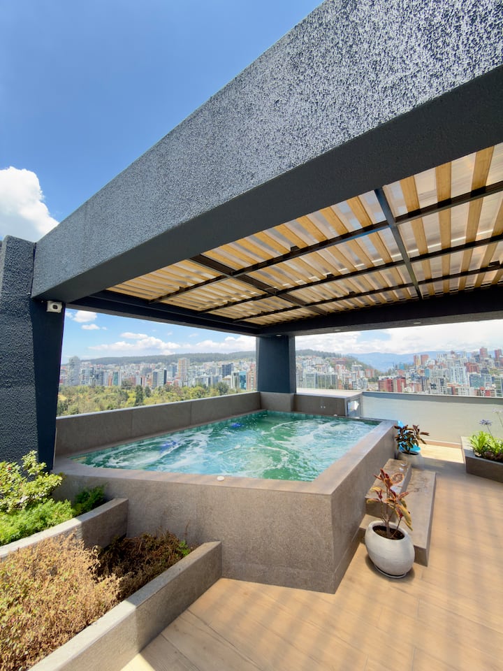 Premium Suite, High Floor, "La Carolina" Park - Quito