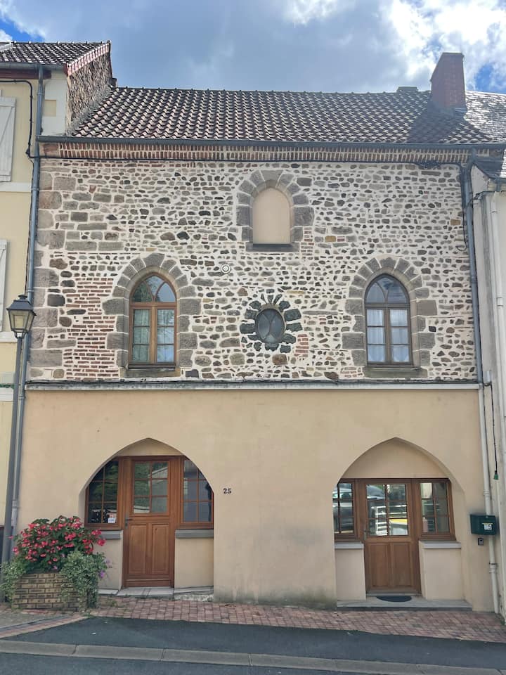 Studio 2 Personnes En Rez-de-chaussée Avec Cour - Néris-les-Bains