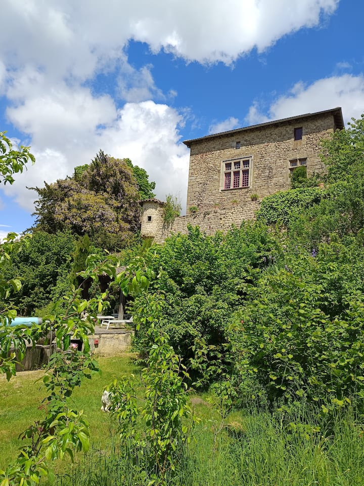 Cabane Au Pied D'un Château - Lamastre
