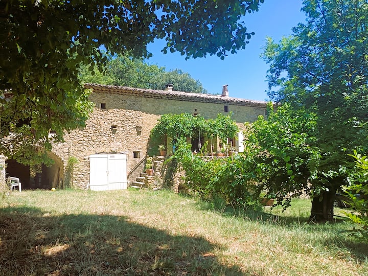 Maison Entre Vignes Et Garigue - Viviers