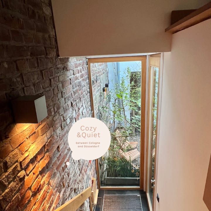 Tinyloft On The Rhine · Monument · Old Town Zons22 - Hilden