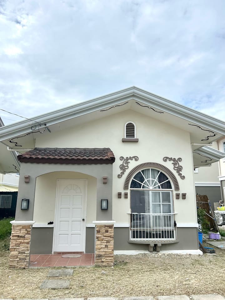 Royal Palm Tres - Panglao