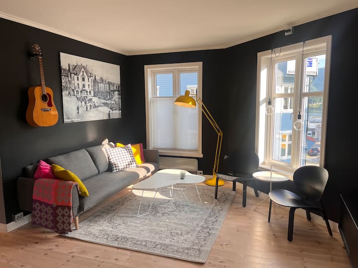 City Retreat With Free Parking - Alesund