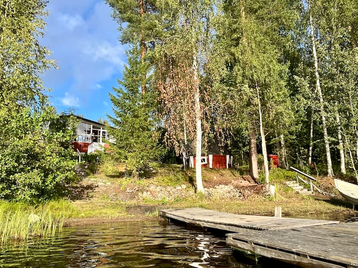 Paritalomökki Järven Rannalla - Laukaa