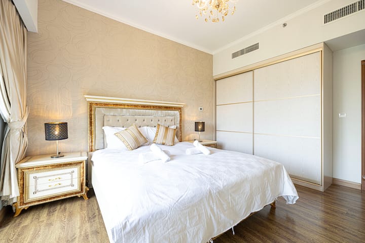 Spacious 4br Upgraded Apartment In Jbr - Dubai