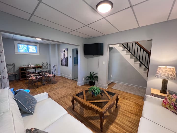Campus Bungalow 2 Bedroom Home - Duluth, MN