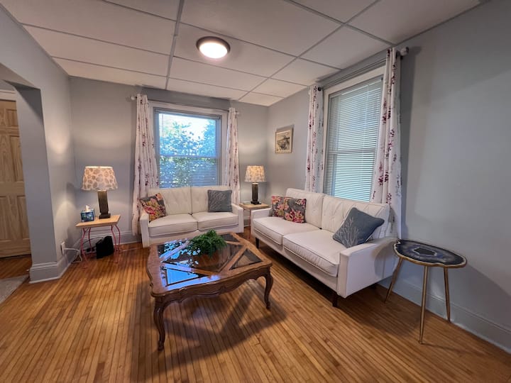 Campus Bungalow 2 Bedroom Home - Duluth, MN