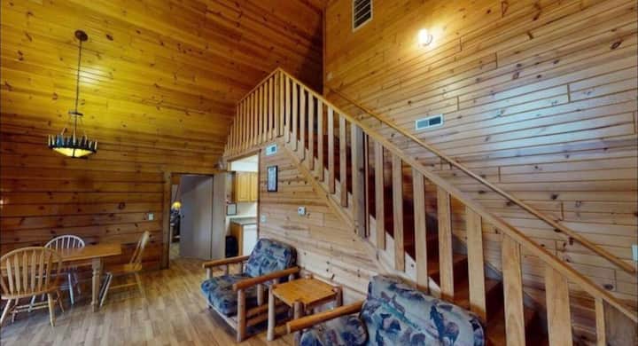 Jellystone Cabin In Warrens - Three Bears Resort, Warrens