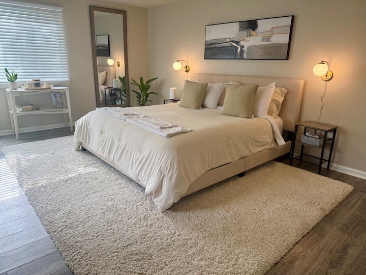 Suite Retreat In Olde Town Arvada! - Denver, CO