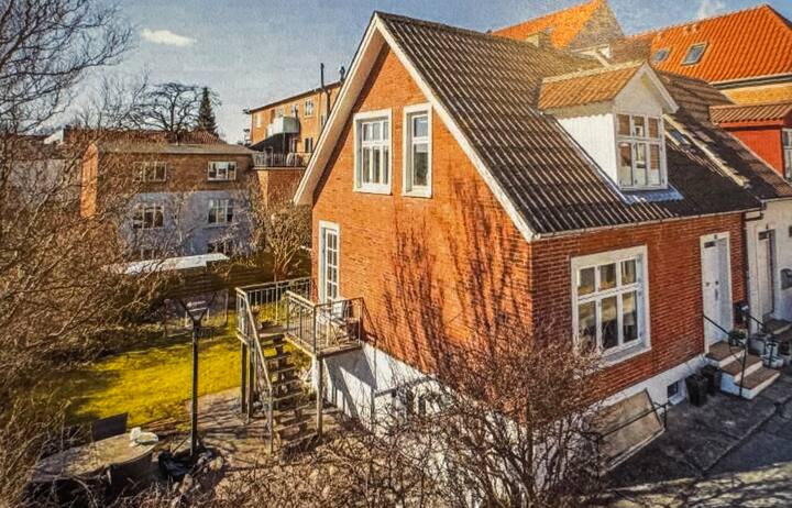 Hyggeligt Hus Med Have - Aarhus