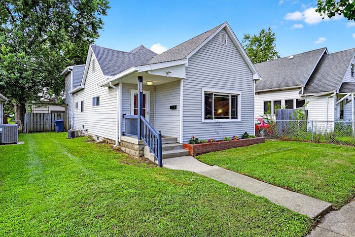 King Bed, Family Friendly, Cozy & Clean, Near Isu - Terre Haute, IN