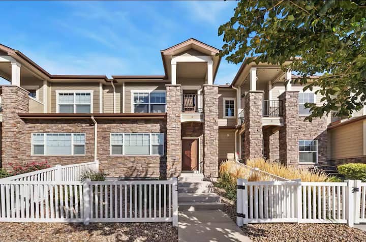 Se Fort Collins 2-bd Townhome - Fort Collins, CO