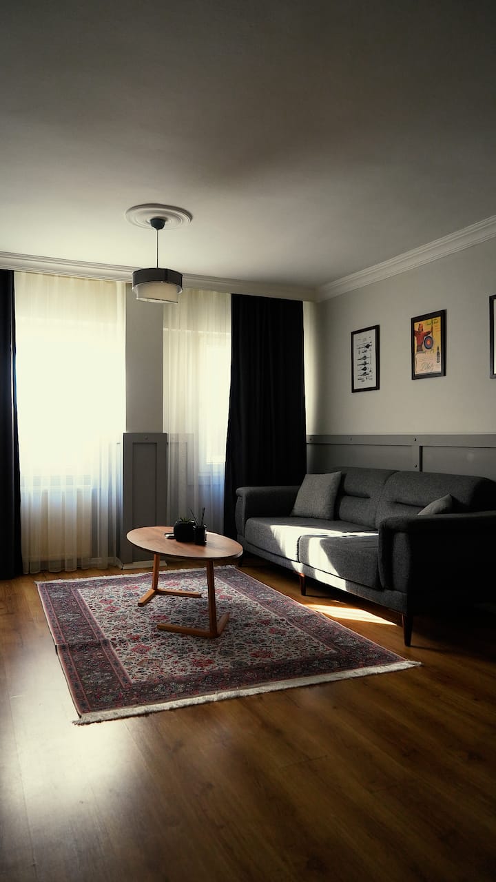 Kadıköy ÇArşı Ve Barlar Sokağında Kombili Daire - Beykoz