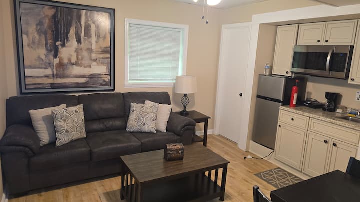 Home Few Mins From Airport - Anderson Lake, College Park