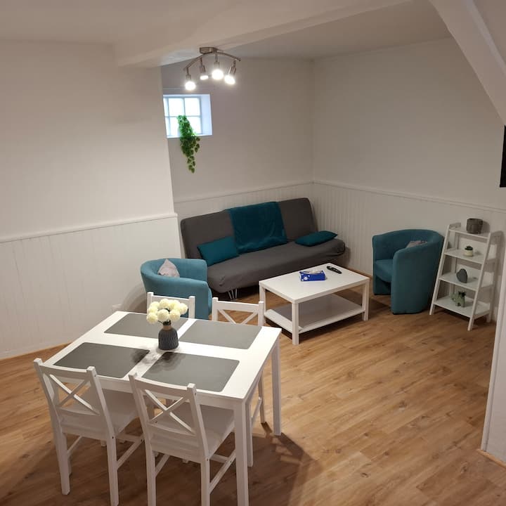 Petite Maison 4 Lits
2 Chambres - Noailles