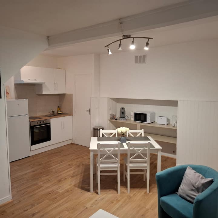 Petite Maison 4 Lits
2 Chambres - Noailles