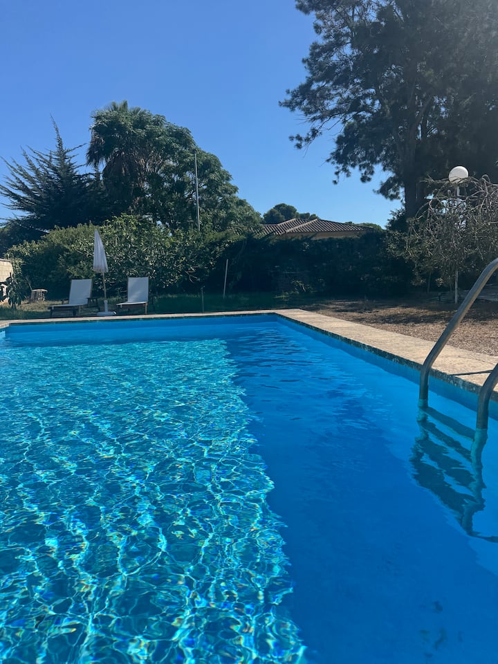 Chiclana Full Property: House 55sqm, Pool & Garden - Urbanización Novo Santi Petri