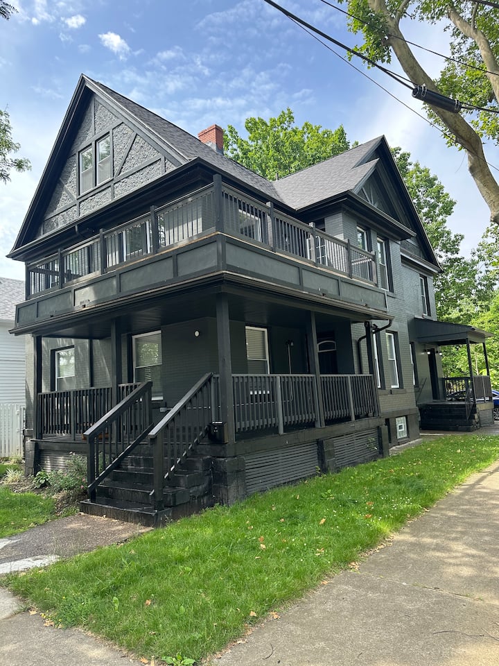 Gordon Sq! 2 Units! 3200 Sq Ft New! 6/2025 - Cleveland, OH