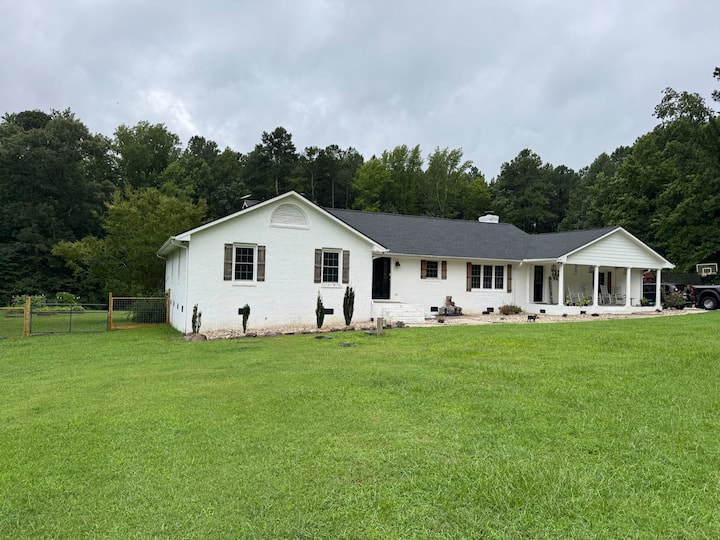 Bunk House At Kerr Lake - Henderson, NC