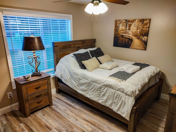 2 Quiet Rooms W/ A/c, Lounge & Private Entry - Monroe, GA