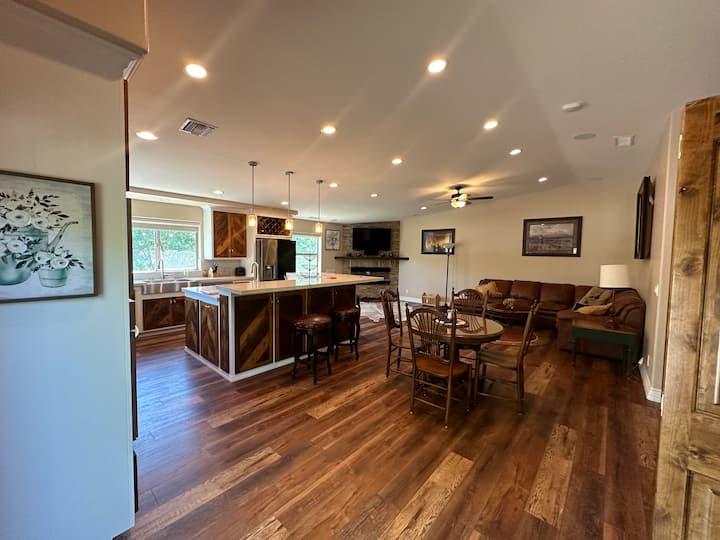 Western Charm Stay - Temecula, CA