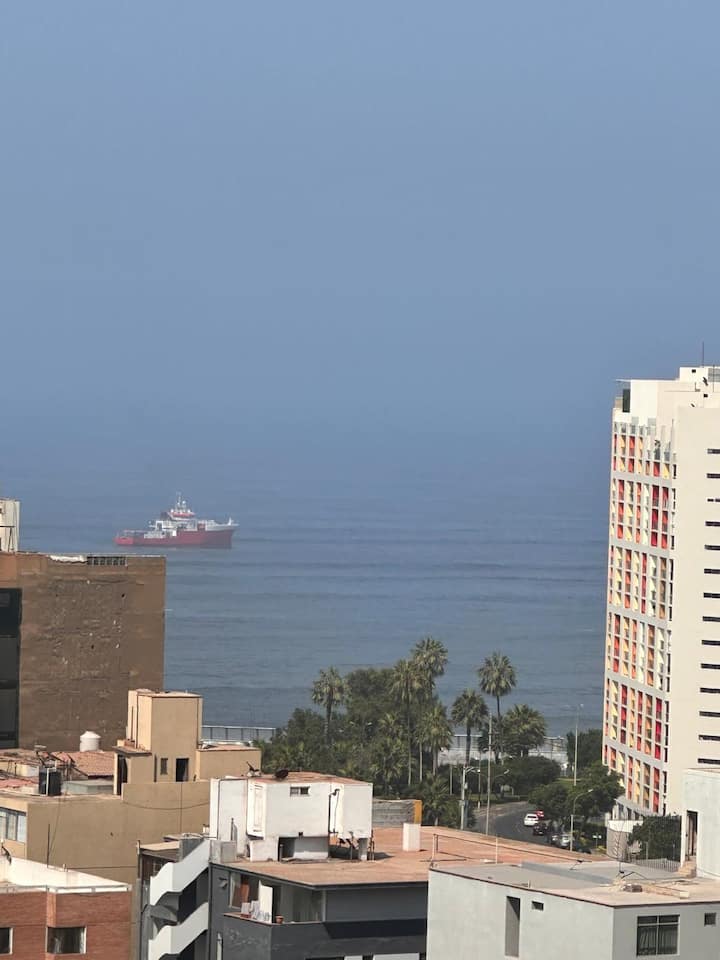 Vista Al Mar En Miraflores - Lima