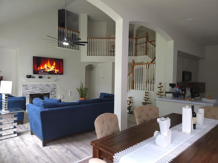 Luxe 4br Lake Retreat •15 Min To Iah & 20 Downtown - Crosby, TX