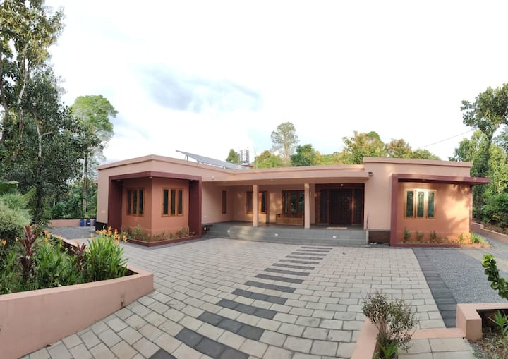 Aanmeez Homestay - Thalassery