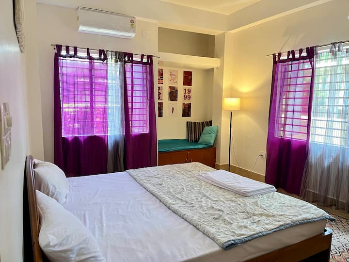 The Green Canopy/2bk/1ac/garden/parking/near Cafes - Siliguri