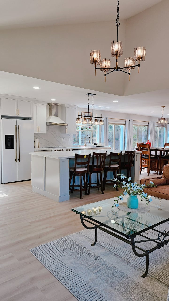 New Spacious 4br 3ba Home Rv Parking Huge Backyard - Fullerton, CA