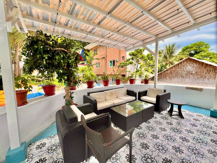 Spacious Studio Near Beach - Malay