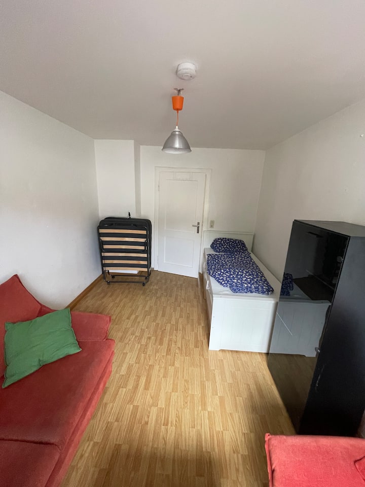 Zimmer Mit Bis Schlafcouch Nur Für Juli - Füssen