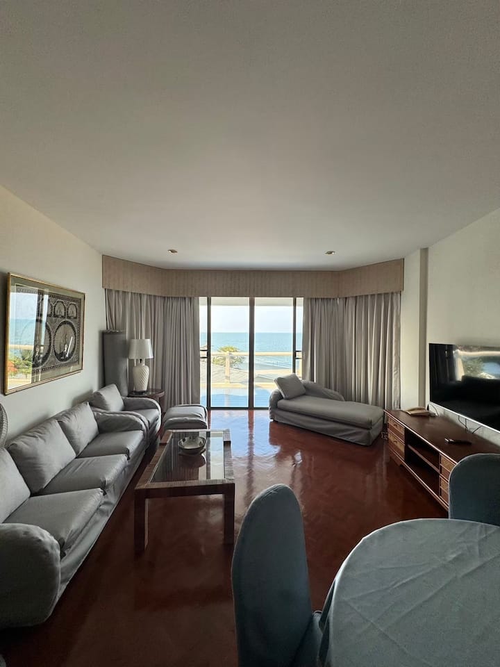 Spacious 2br Oceanview | Beachfront Access - Hua Hin