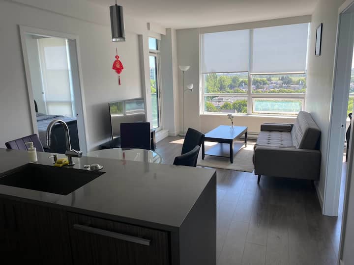2b2b Apt Beside T&t - Richmond