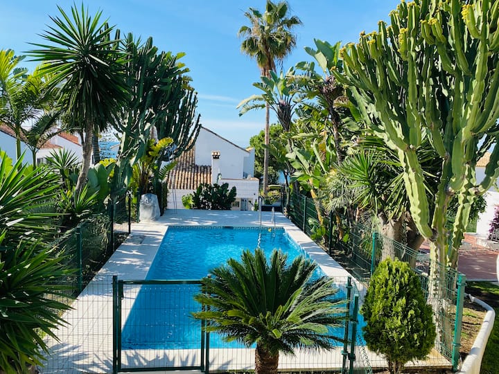Apartment 200m With Sea View. Pool With Sea Water. - 馬貝拉