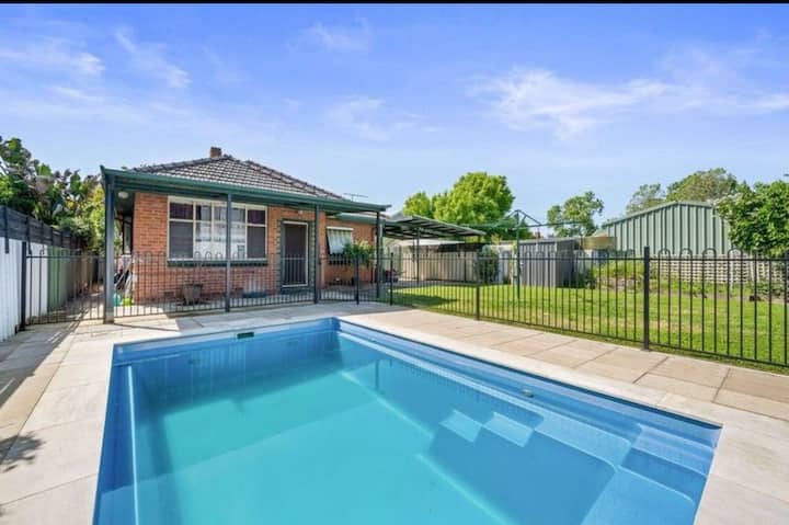 Red Brick Retreat - Albury