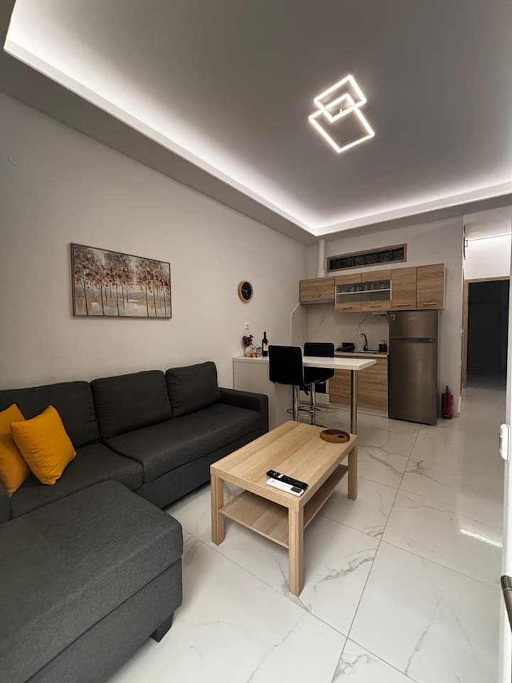 ΜOdern And Minimal Apartment - Iraklion